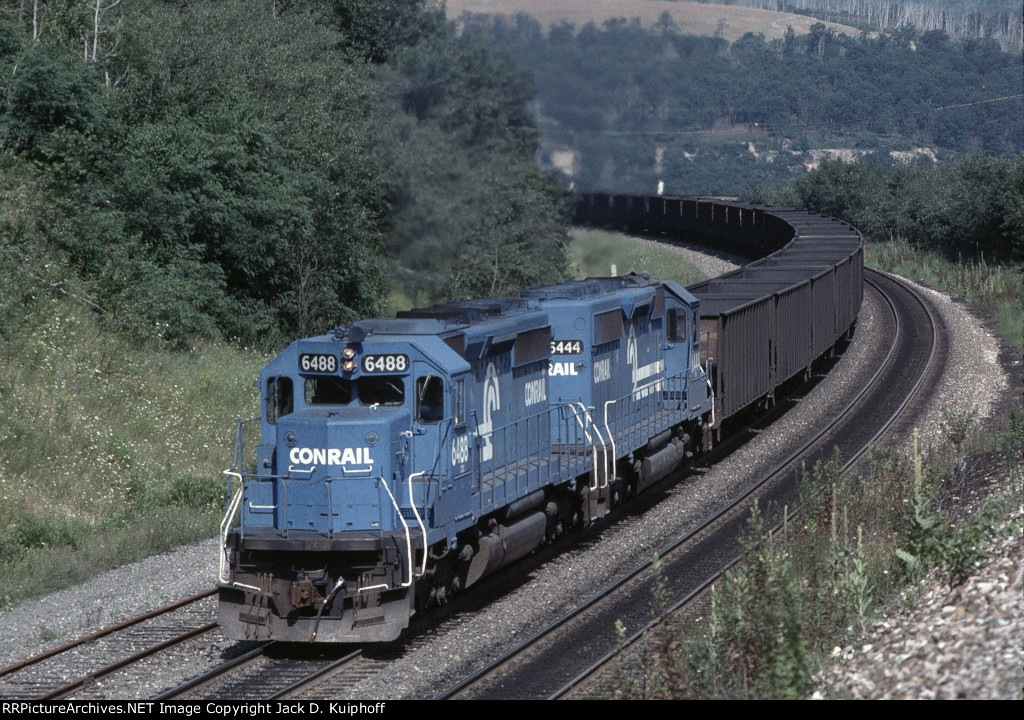 CR 6448-6404 is about to enter the tunnel